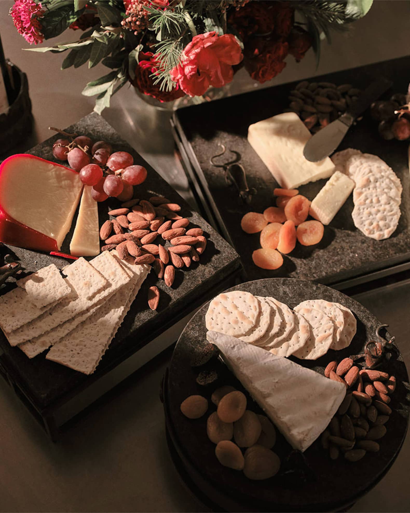 Jan Barboglio Wee Mouse Circle Server | Neiman Marcus